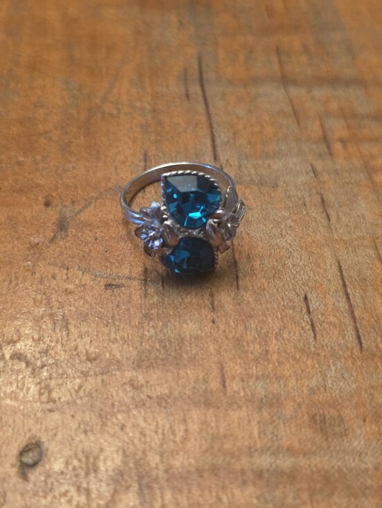 Sarah Coventry | Jewelry | Sarah Coventry Teardrop Blue Crystal Floral ...